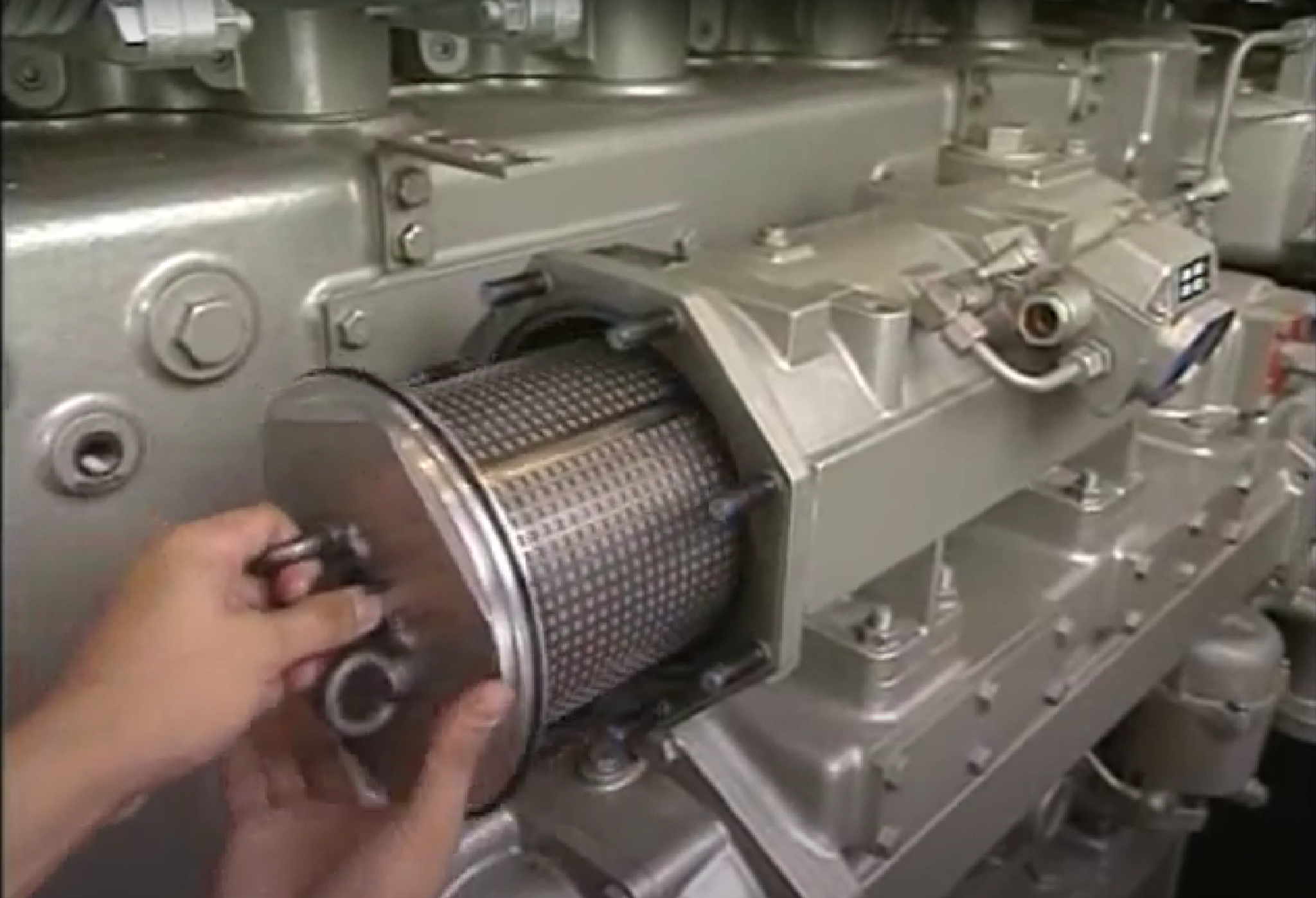 Maintenance of Lubricating Oil Systems in Marine Diesel Engine ...