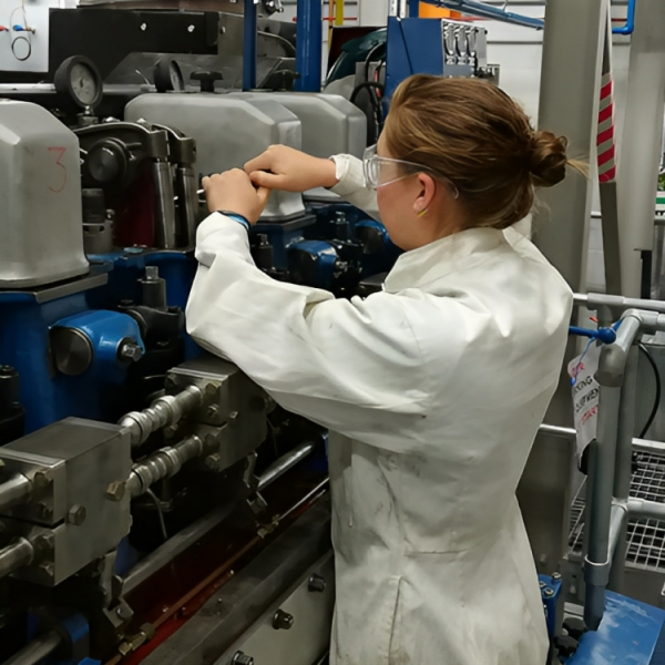 Marine Diesel Engines and Maintenance on Ships – Maritime Education